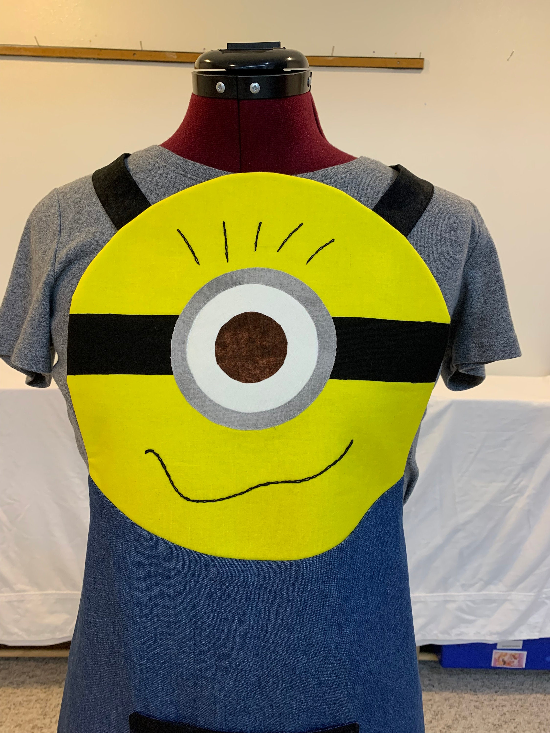 Minion Adult Apron, Minion, Despicable Me, Minion Madness, Little ...