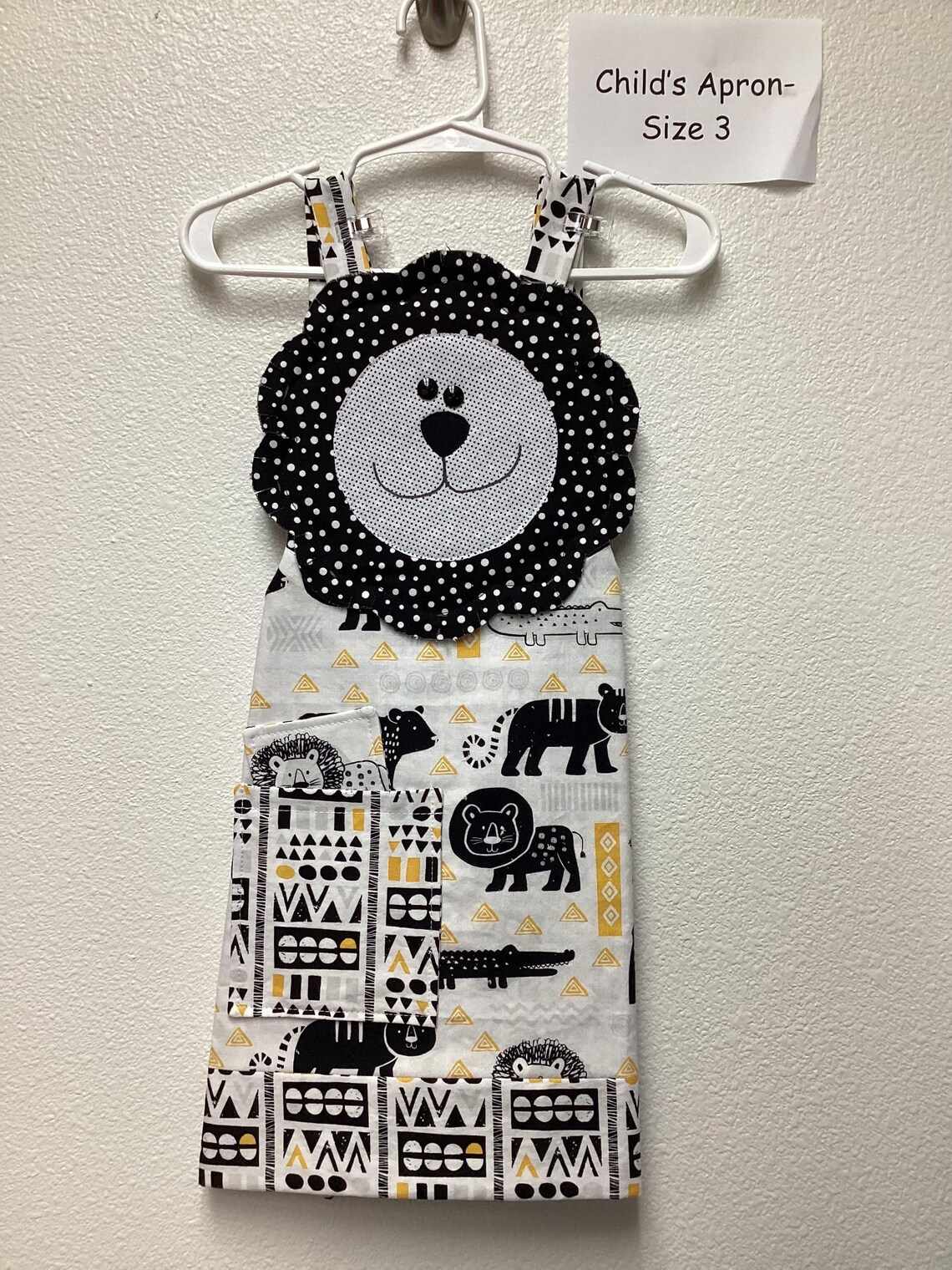 Lion Child's Apron, Crazy Lions, Mane, Animal Face, Black, Yellow ...