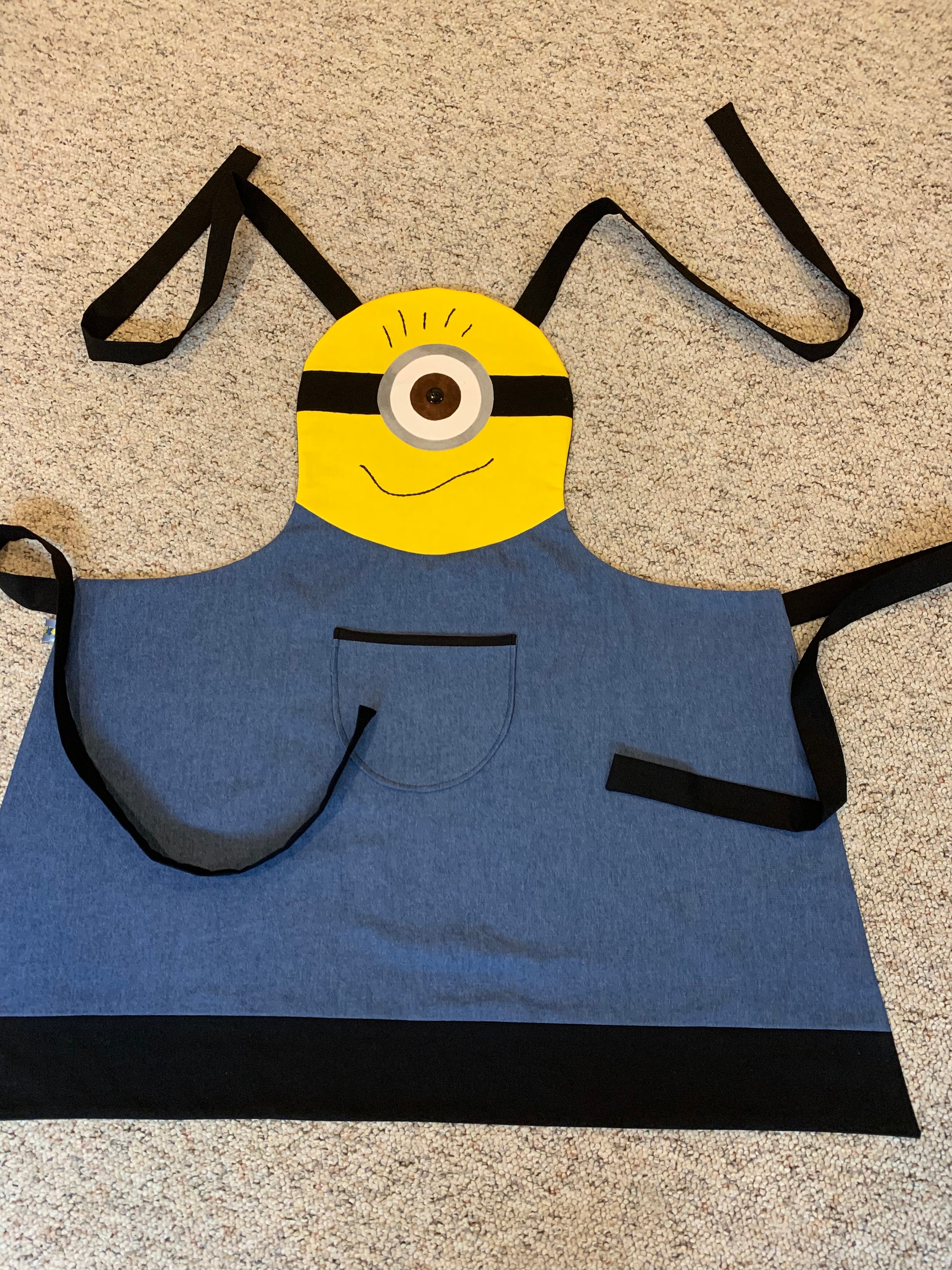 Minion Adult Apron, Minion, Despicable Me, Minion Madness, Little ...