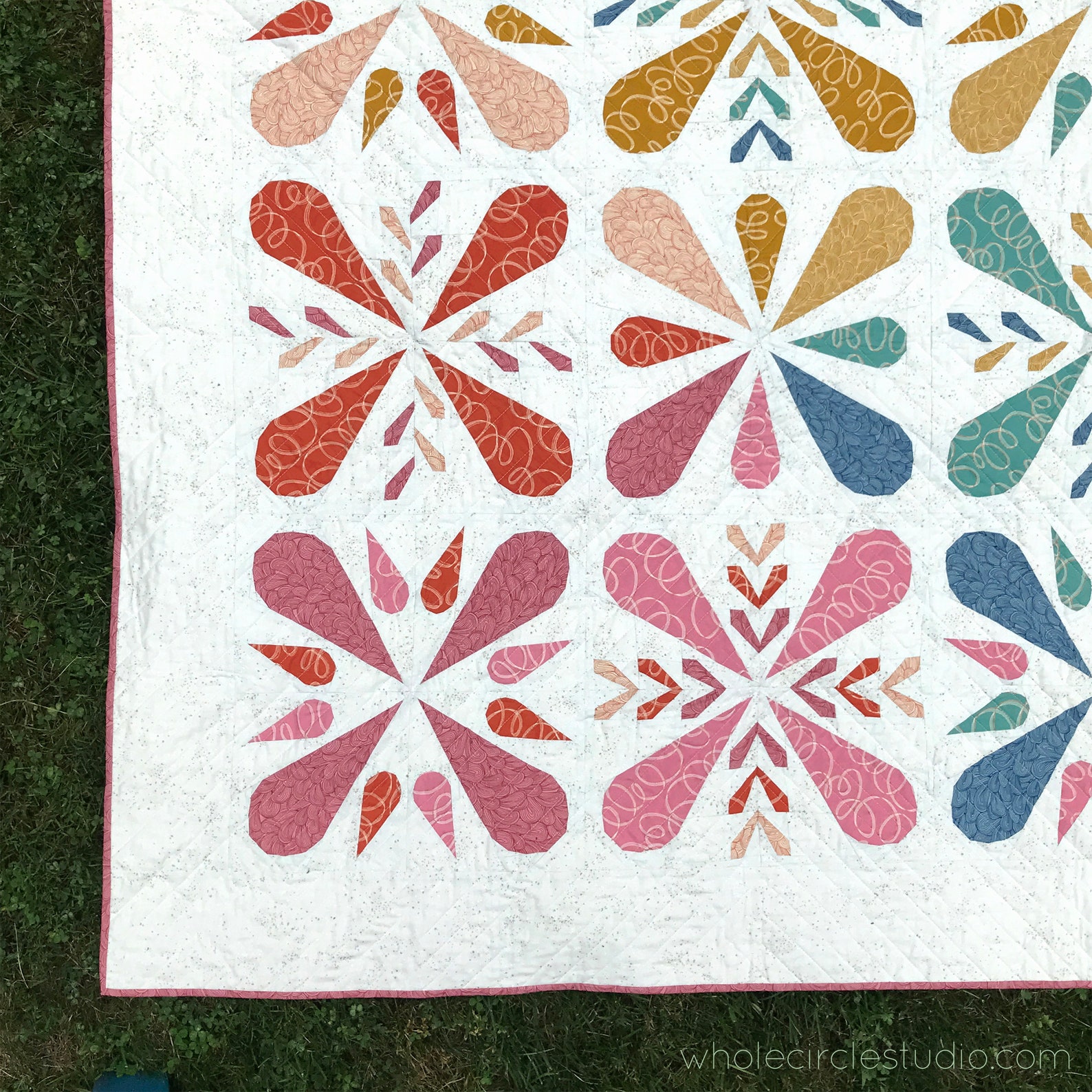 Patchwork Petals Quilt Pattern Only. Modern Quilt. - Etsy