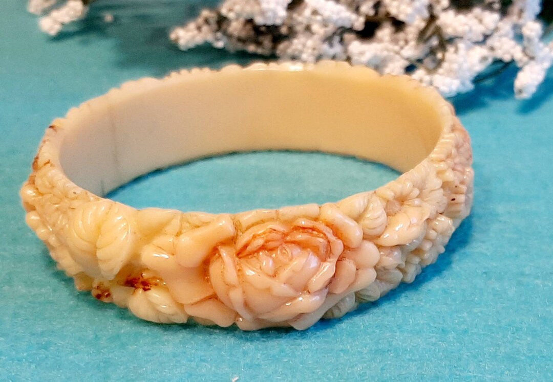 1950s Celluloid Floral Bracelet - Etsy