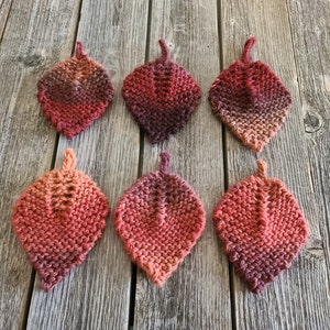 LOOM Leaf Garland / Autumn / Fall / Leafs / Knit / Decor / Decorations ...