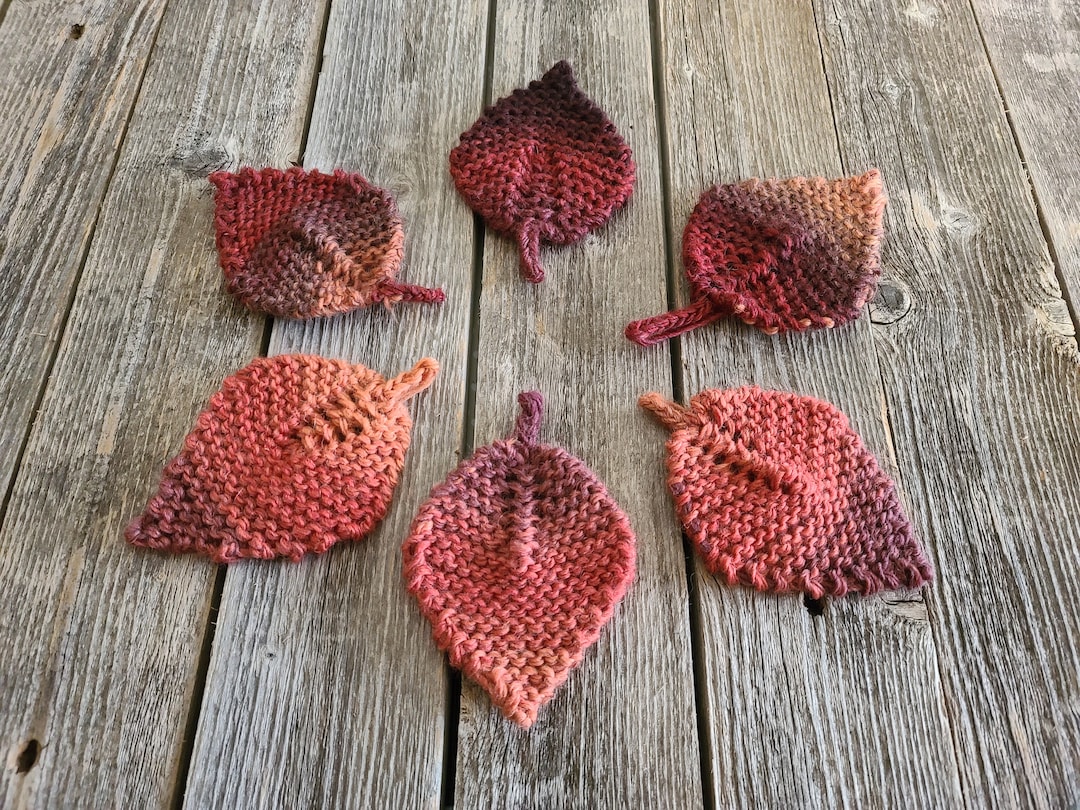 LOOM Leaf Garland / Autumn / Fall / Leafs / Knit / Decor / Decorations ...