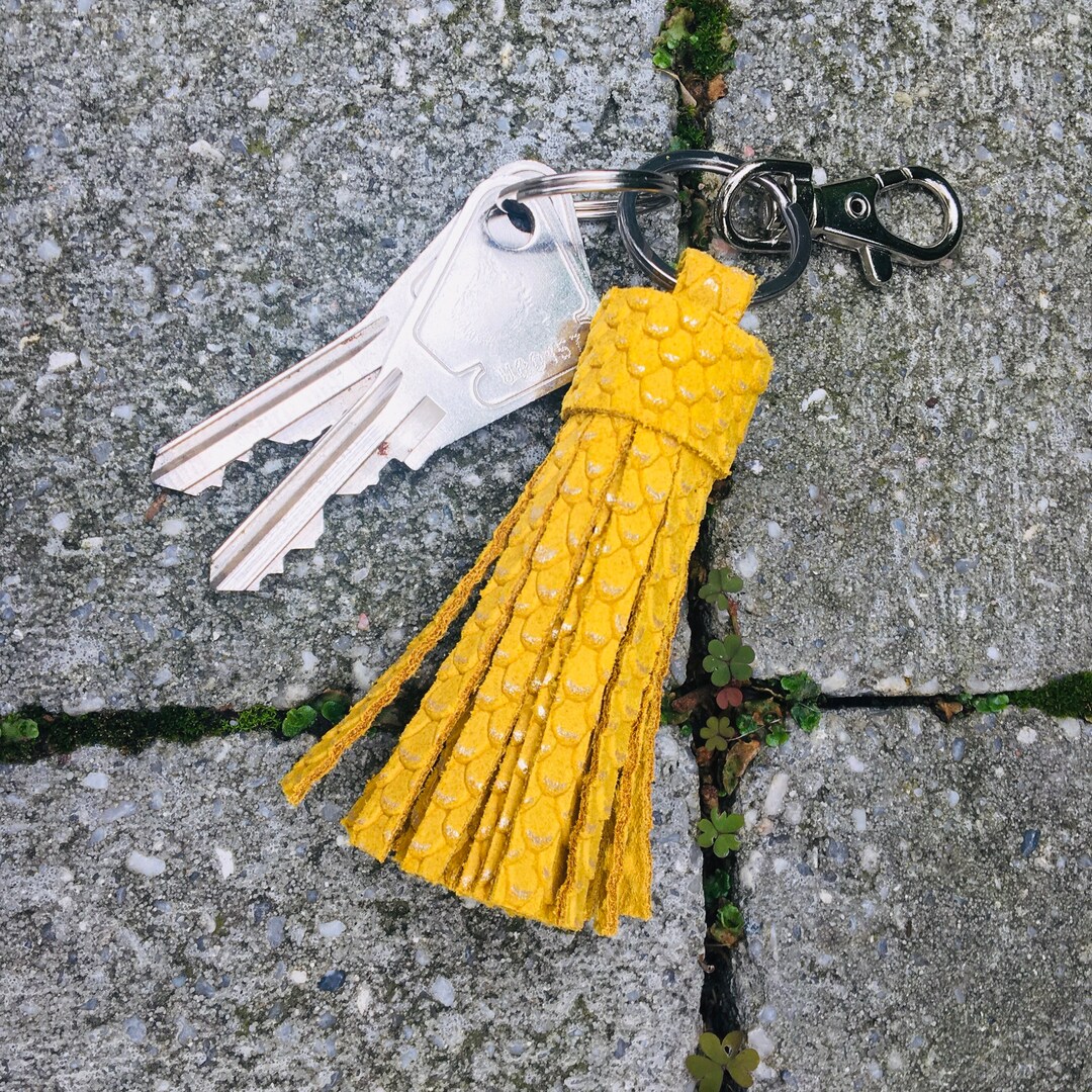 Handmade Caro Pompom Leather Keychain - Etsy