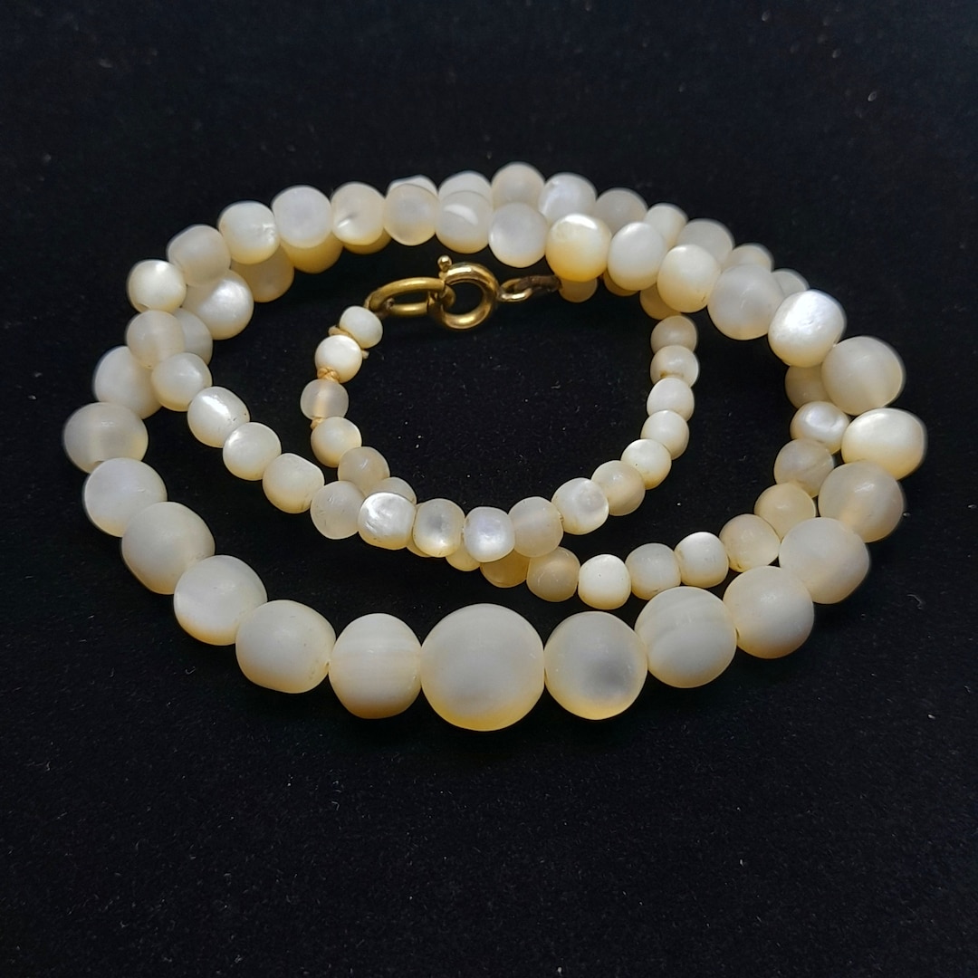 Art Deco Mother of Pearl Bead Necklace Hand Carved Shell Beaded ...