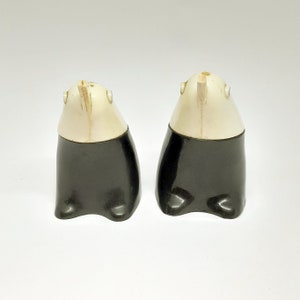 Vintage Bakelite Penguin Salt & Pepper Set 1940s Table Decor Condiment ...