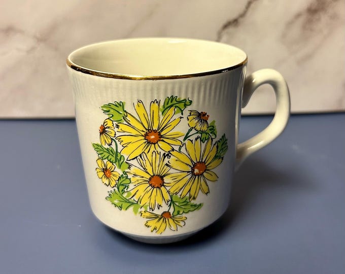 English Daisy Tea Cup - Etsy