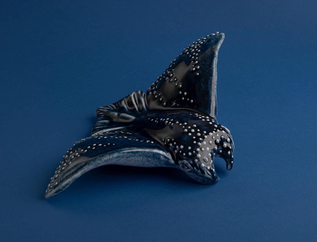 Handmade Stingray Ceramic Wall Decor Figurine - Coastal Home Decoration ...