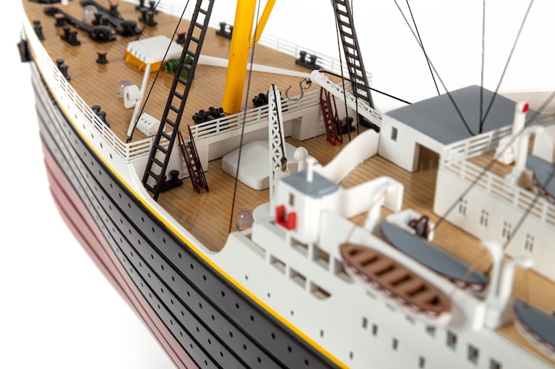 Titanic Model Ship Special Edition With LED Lights – 100cm (39.3 ...