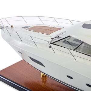 Sea Ray Sundancer Motor Yacht Model 27.5" (70cm) - Sea Ray Sport Yacht ...