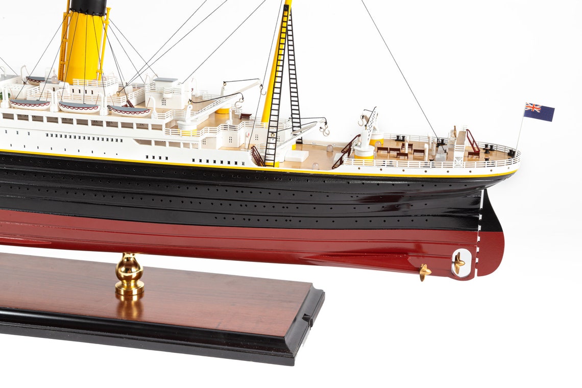 Titanic Model Ship Special Edition With LED Lights – 100cm (39.3 ...