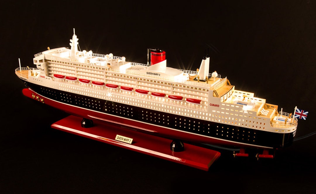 Queen Mary 2 Model Cruise With LED Lights 80cm (31.5") , Wooden Cruise ...