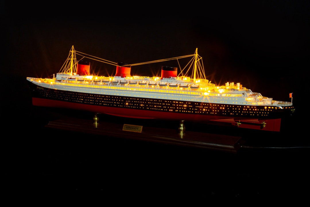 SS Normandie 89cm Model Cruise With LED Lights 89cm (35") - Special ...
