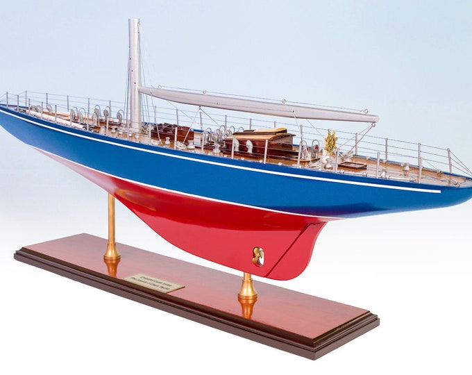 Fully Rigged Vintage Royal Britannia Class Model | Model Yacht Boat ...