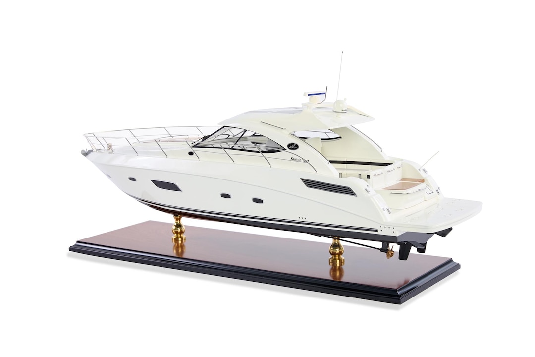 Sea Ray Sundancer Motor Yacht Model 27.5" (70cm) - Sea Ray Sport Yacht ...