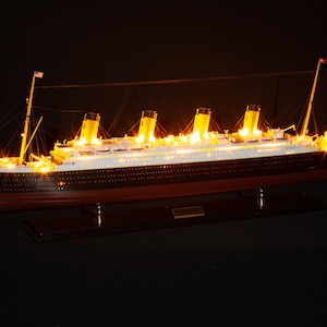 Titanic Model Ship Special Edition With LED Lights – 100cm (39.3 ...