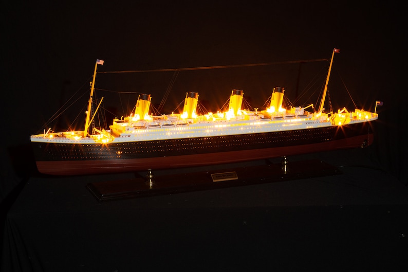 Titanic Model Ship Special Edition With LED Lights – 100cm (39.3 ...