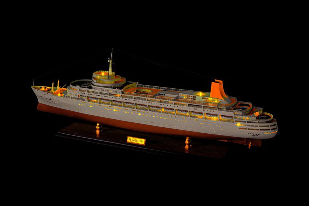 SS Canberra Model Cruise With LED Lights 89cm 35 Special Edition ...