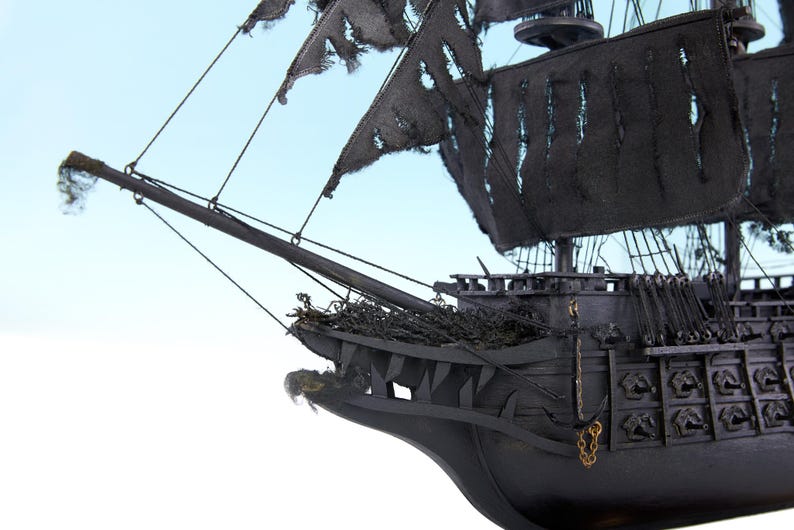 Flying Dutchman Ghost Ship Model 62cm (24.4") - Fully Assembled Model ...