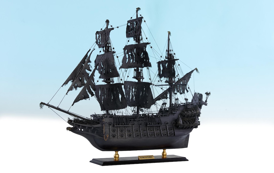 Flying Dutchman Ghost Ship Model 62cm (24.4") - Fully Assembled Model ...
