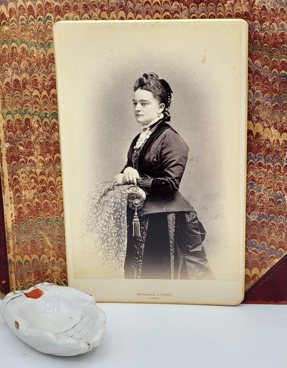 Victorian Woman Profile