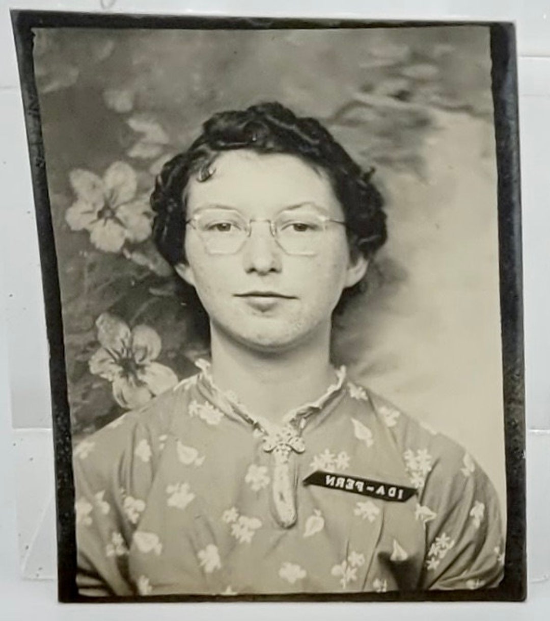 Ida Fern Was Her Name~vintage Photo Booth Pic~young Woman Wearing ...