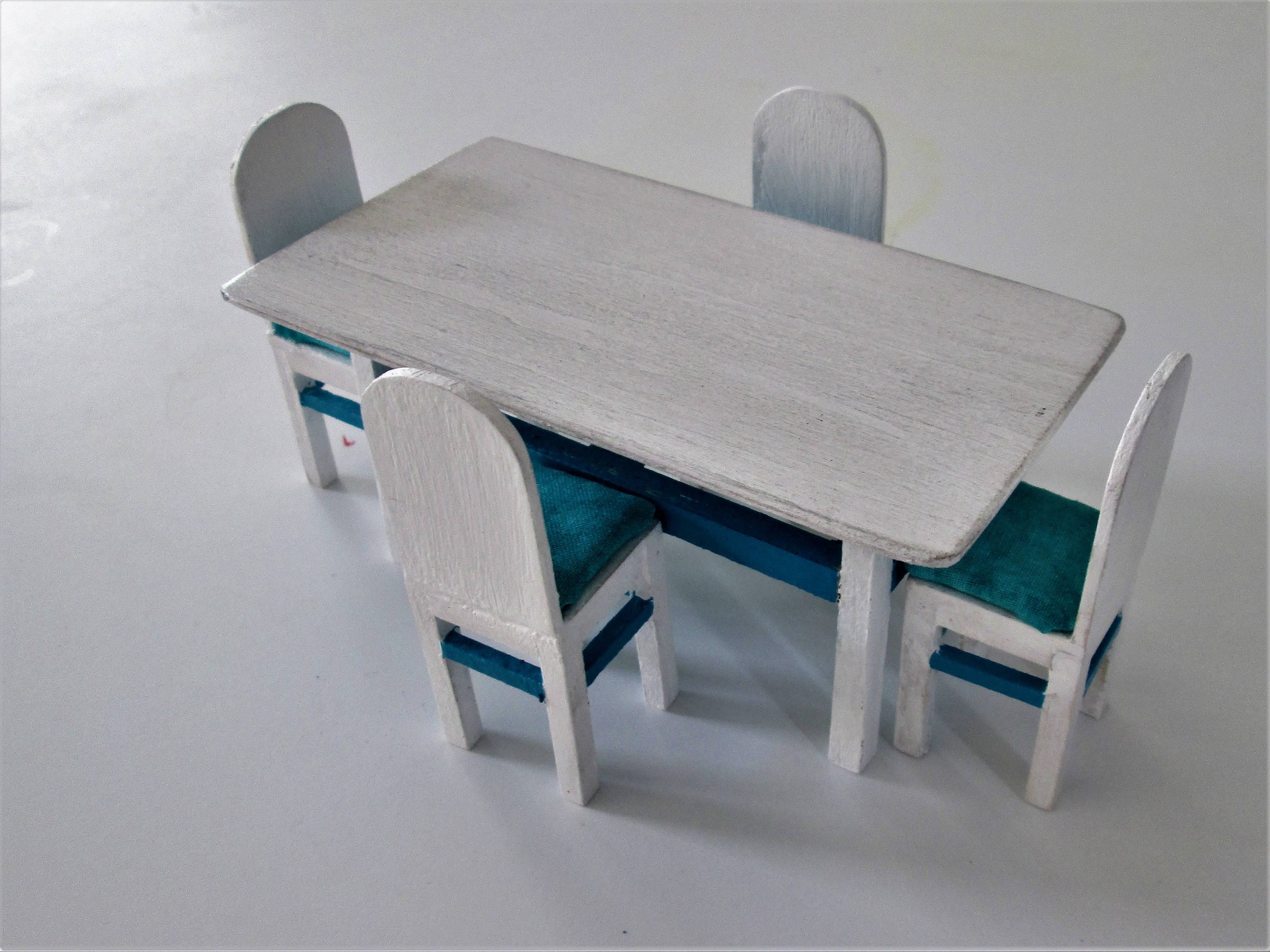 1:16 Dollhouse dinning room table with four chairs, wood dinning room ...