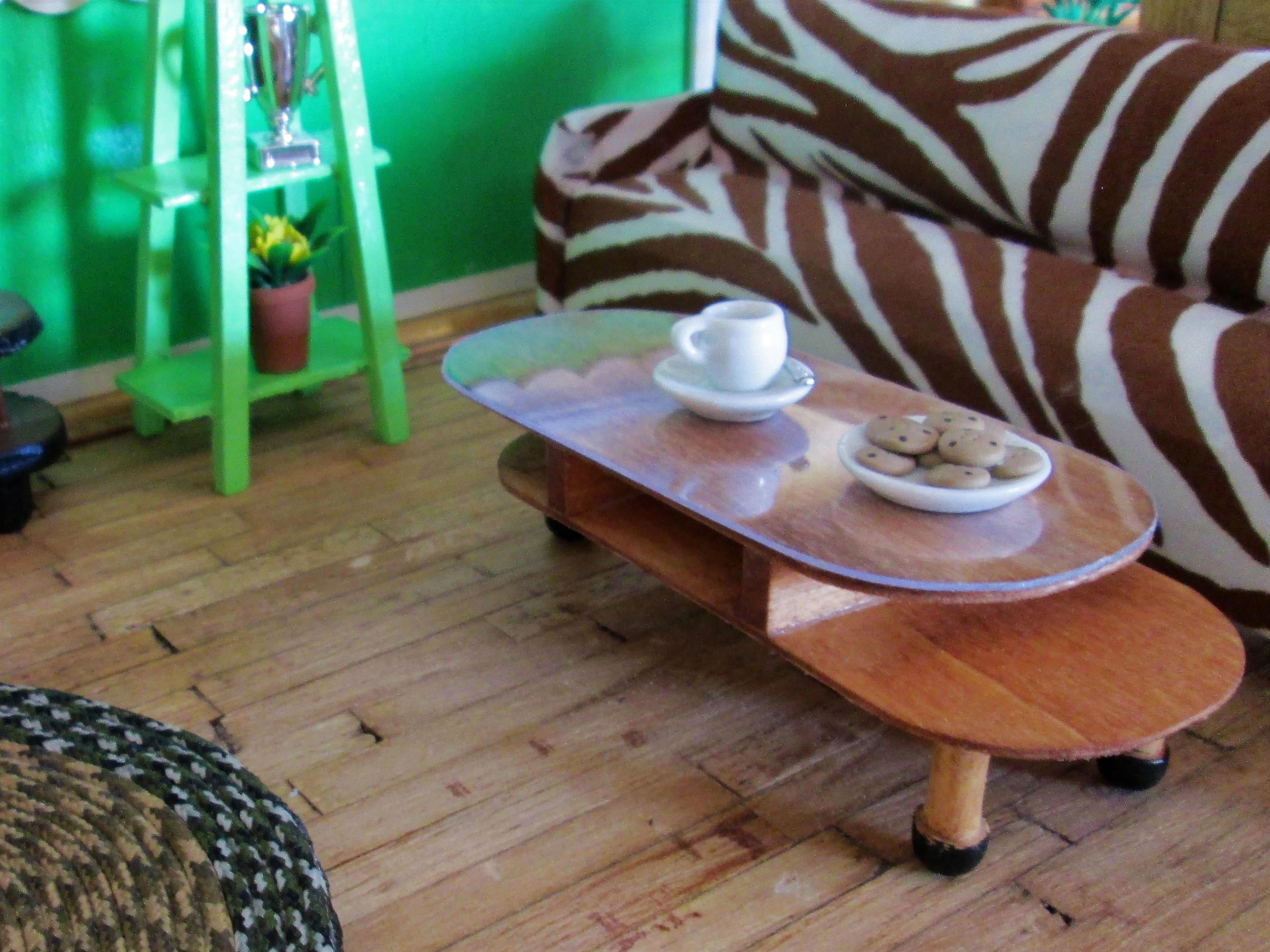 1:12 Miniature coffee table, dollhouse coffee table, unique aquarium ...