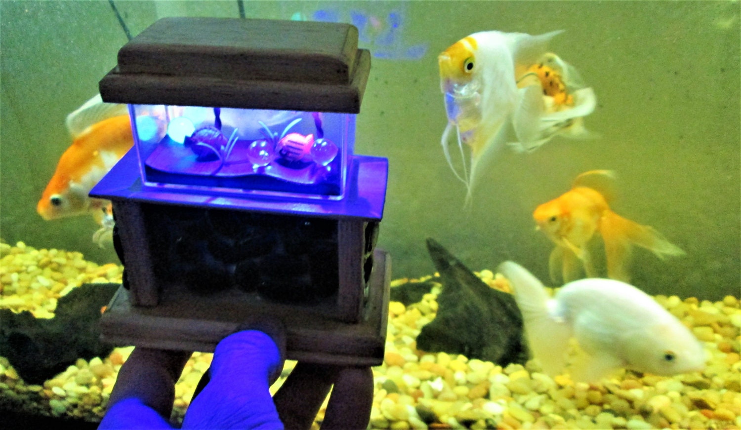 1:12 Dollhouse Stone base aquarium, miniature aqaurium, miniature fish ...