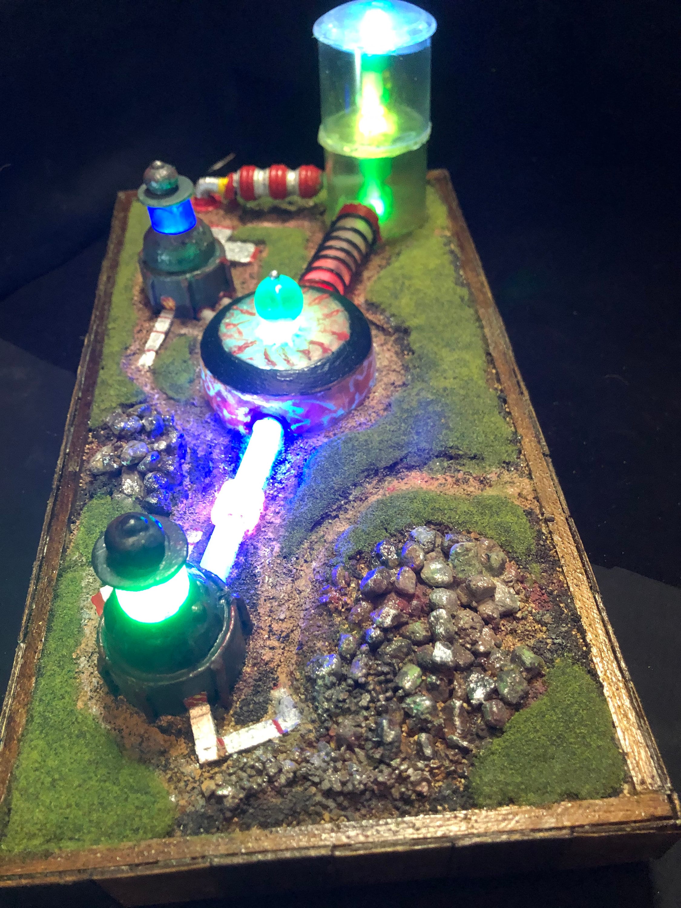 Sci Fi Diorama, Mining and shield generators on Outpost 7, miniature ...