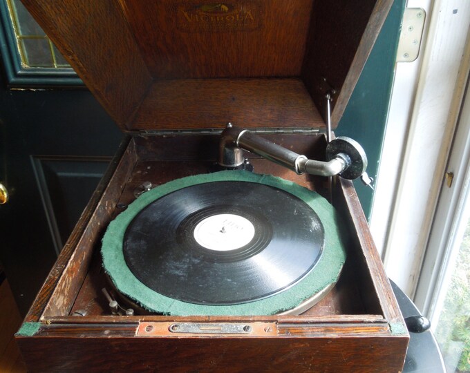 Vintage Victrola Phonograph 1918-1928 Heavy Item Avail for Pick Up-or ...