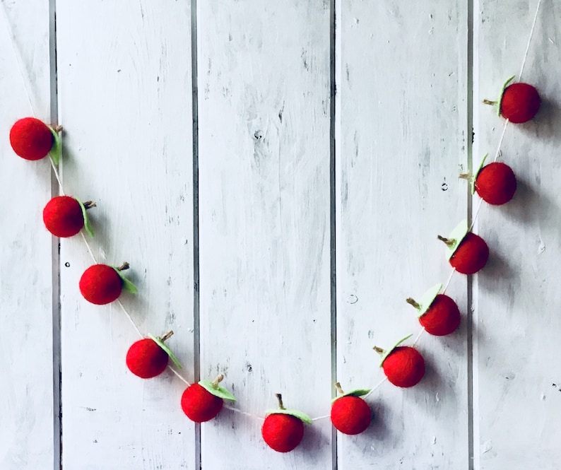 Apples for A Teacher Garland/classroom Decoration/fall Decor/felt Ball ...
