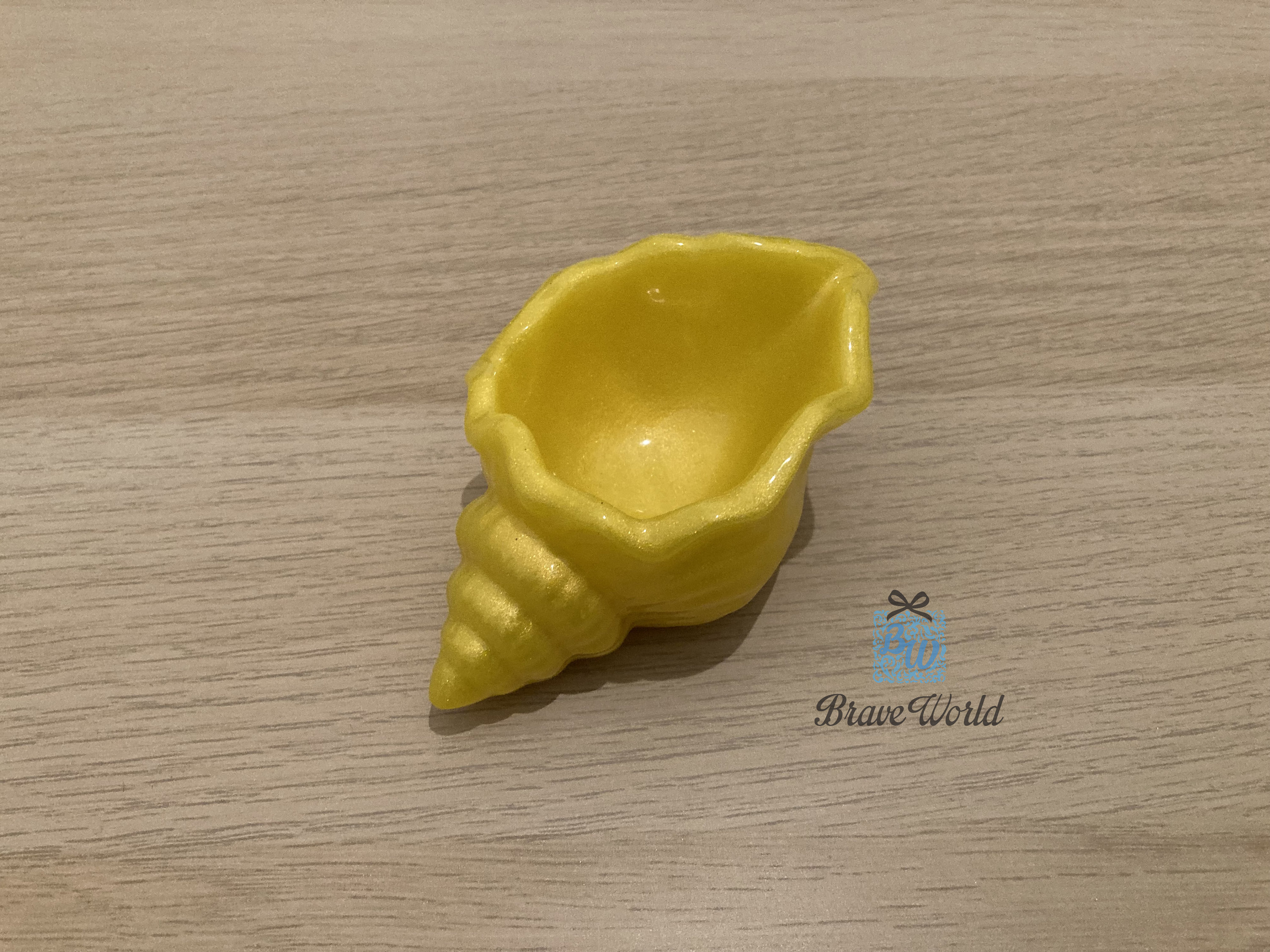 Resin Conch Shell Rainbow Colours, Beach Decor, Resin Art, Seashells ...