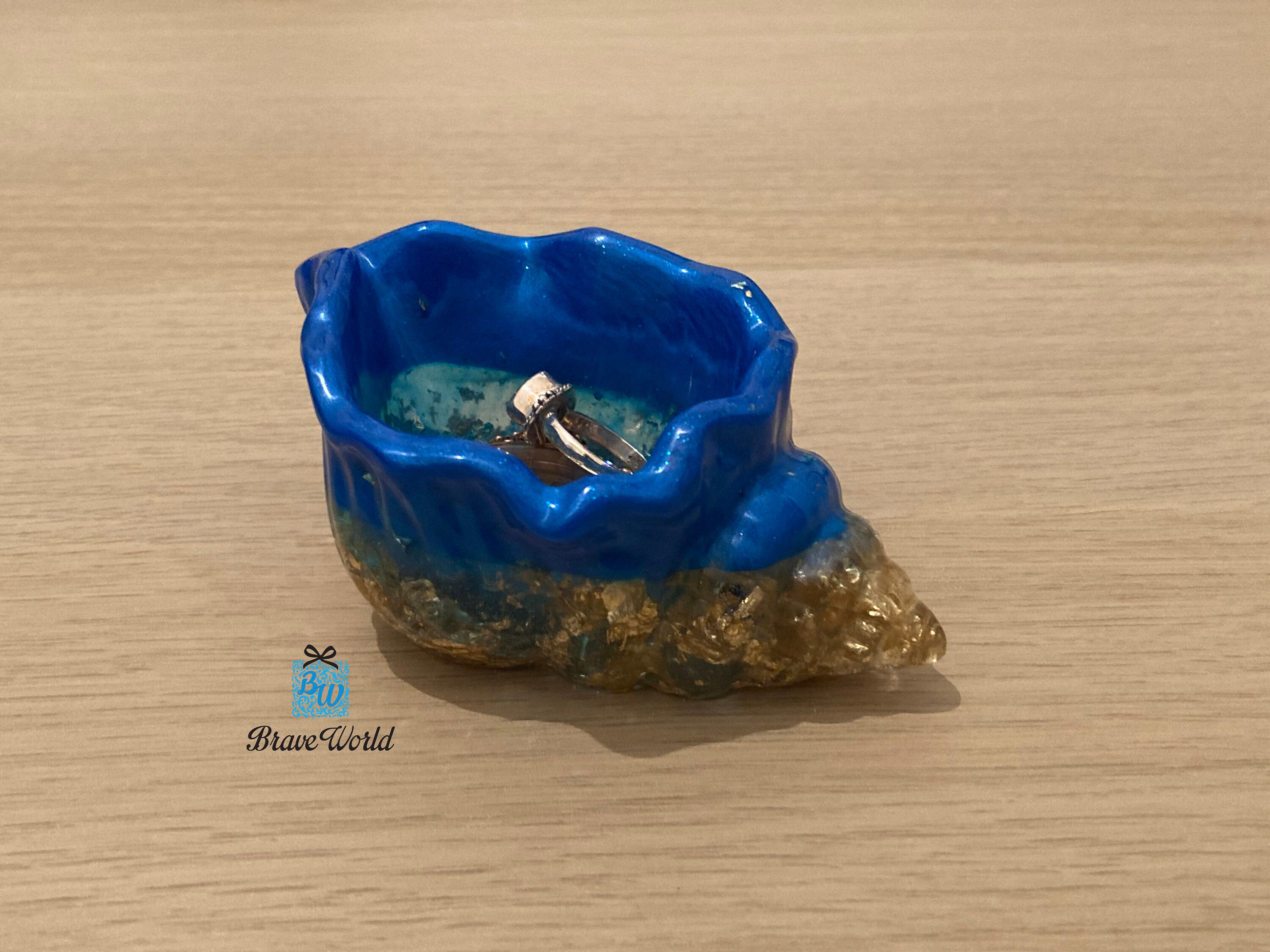 Blue and Gold Conch Resin Shell, Beach Themed Gifts, Home Decor, Resin ...