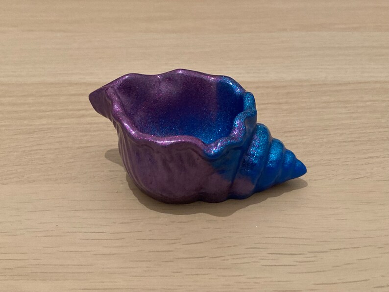 Purple and Blue Resin Shell, Beach Themed Gifts, Resin Crafts, Blue and ...