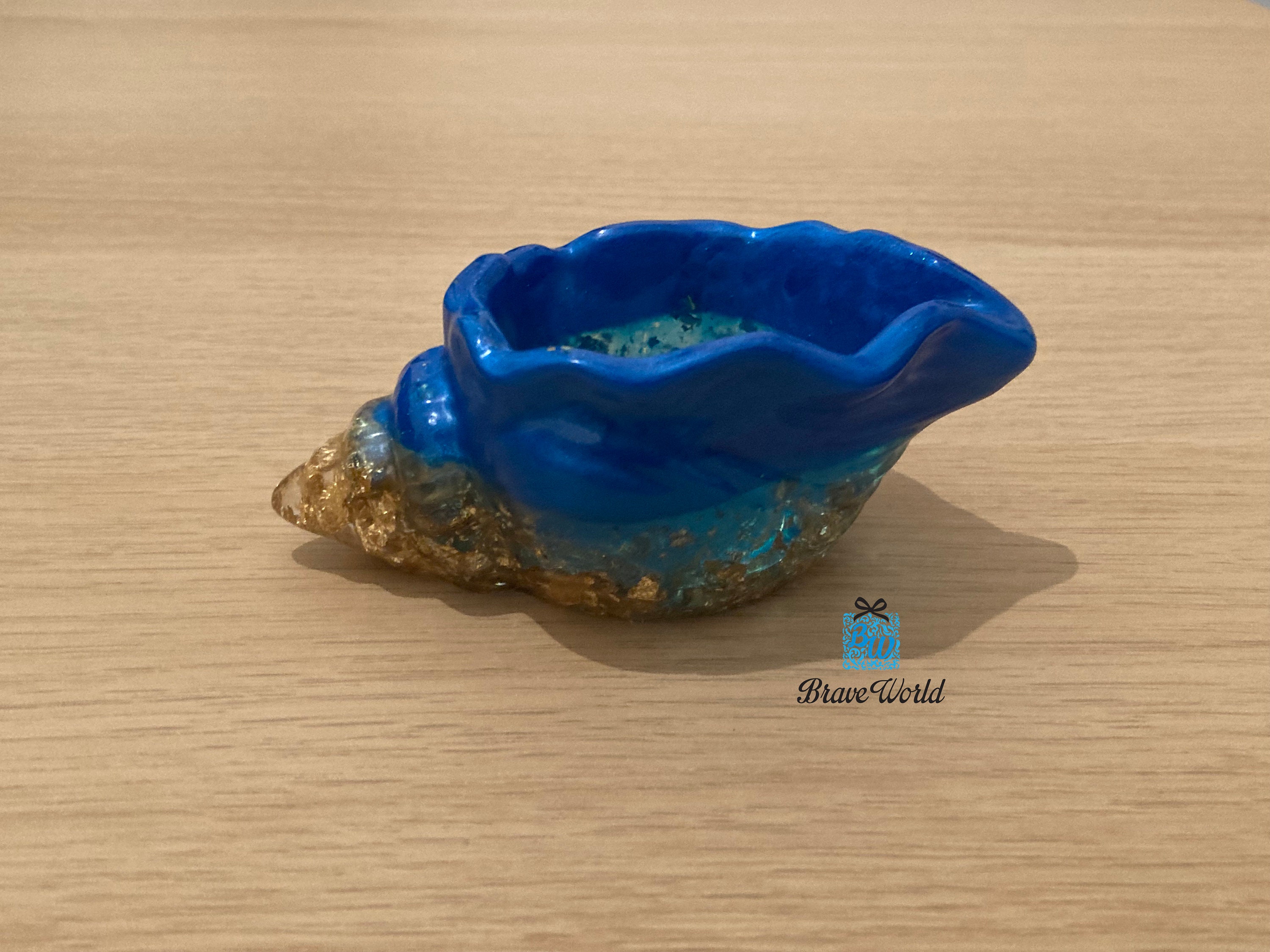 Blue and Gold Conch Resin Shell, Beach Themed Gifts, Home Decor, Resin ...