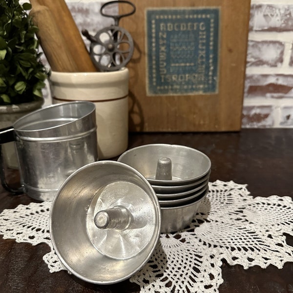 Vintage Bakeware - Etsy