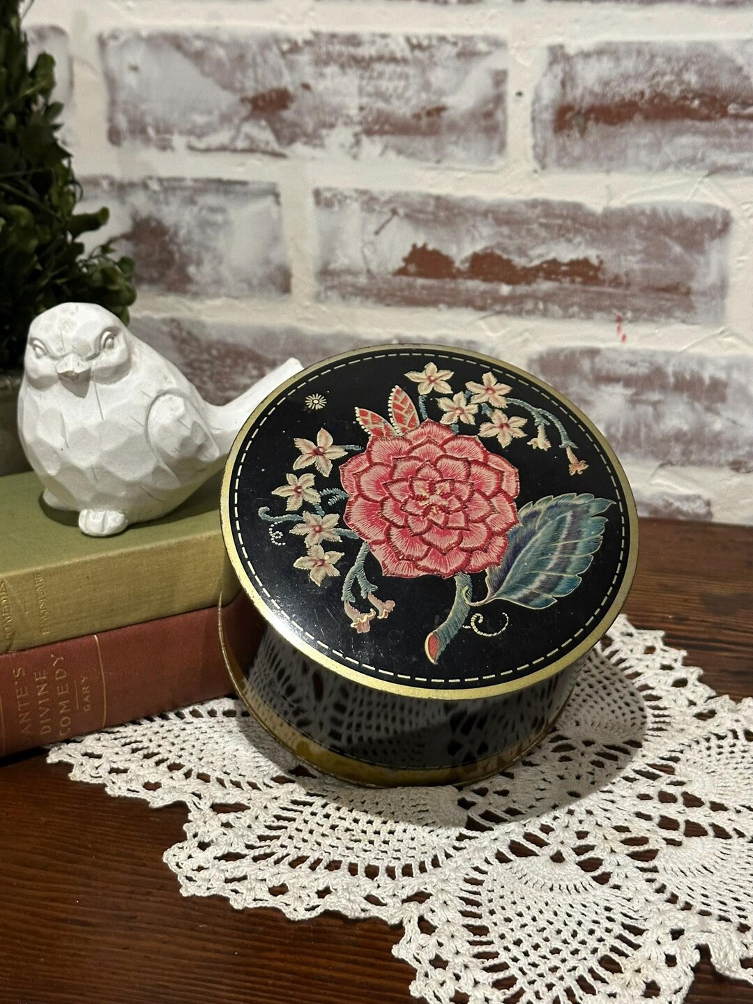 Vintage Avon Jasmine Dusting Powder Tin Can | Floral Flower Design ...