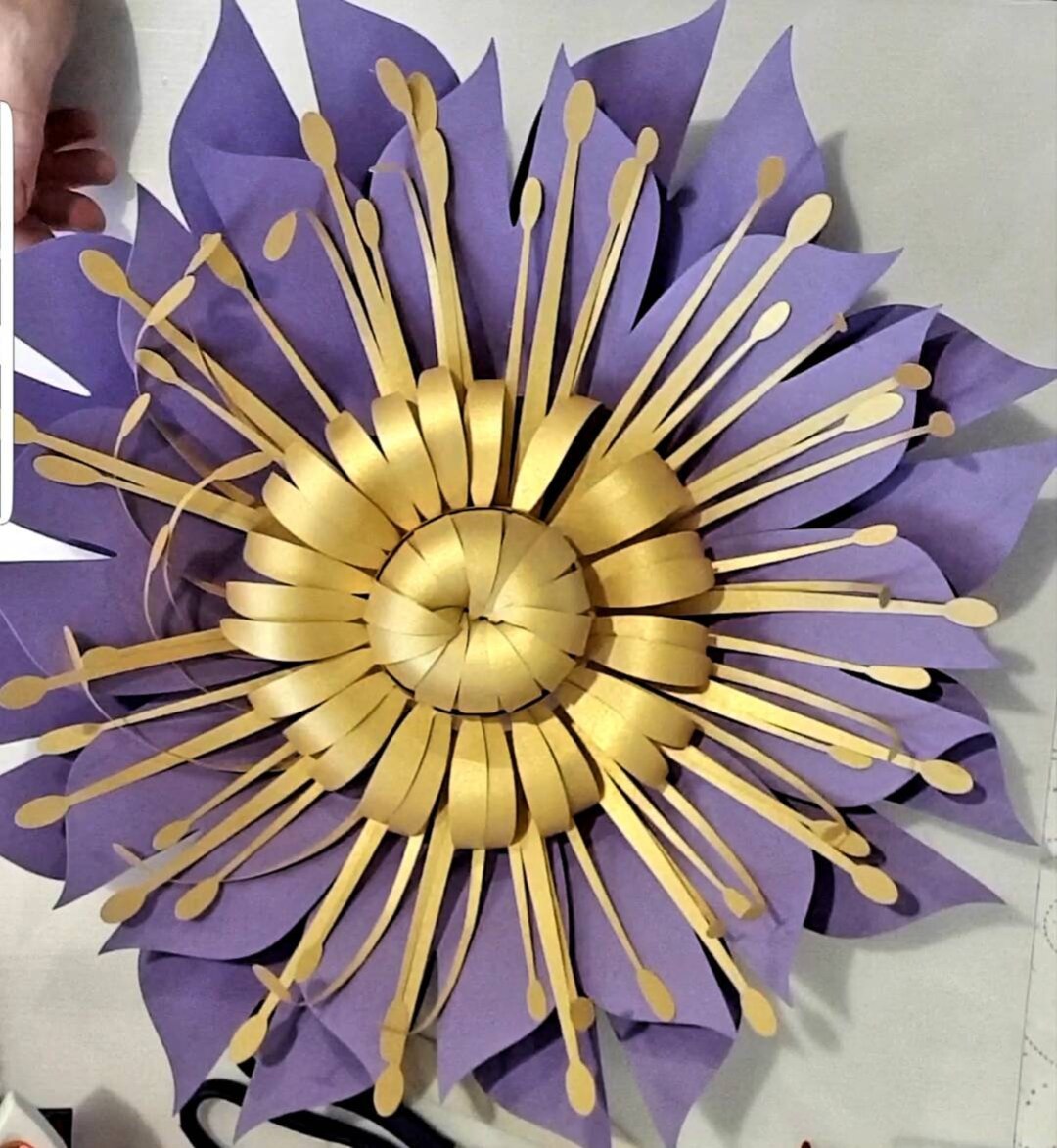 Plantilla de flor de papel SVG y PDF y centro de flores SVG - Etsy España