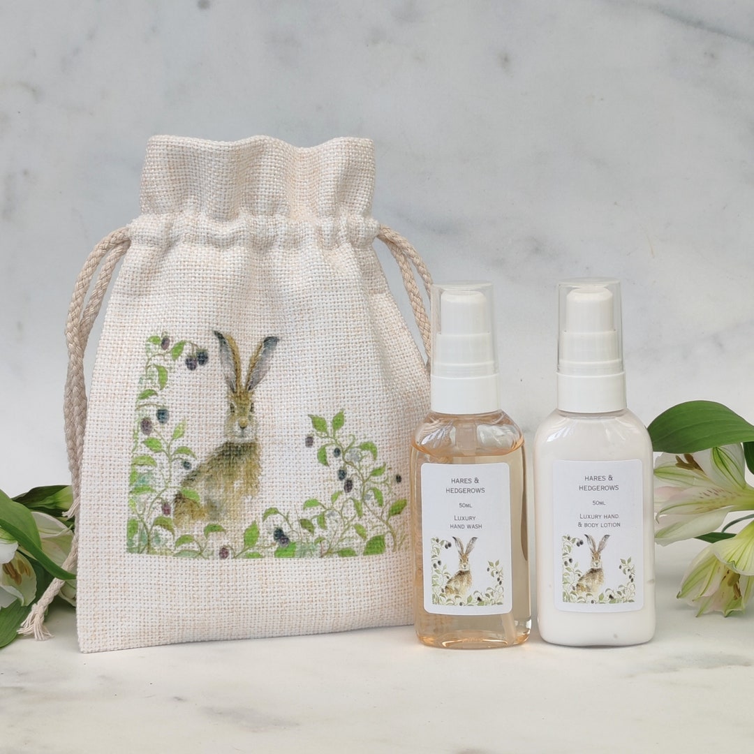 HARES and Hedgerows - Hand Wash & Lotion Gift Set With Matching Linen ...