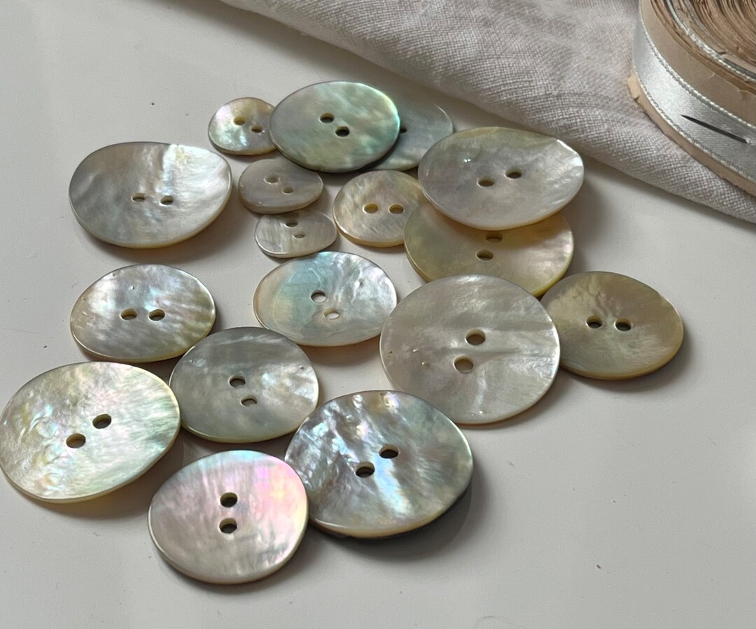 Lot of Vintage Shell Buttons Different Sizes Lot Thin Abalone Buttons 2 ...