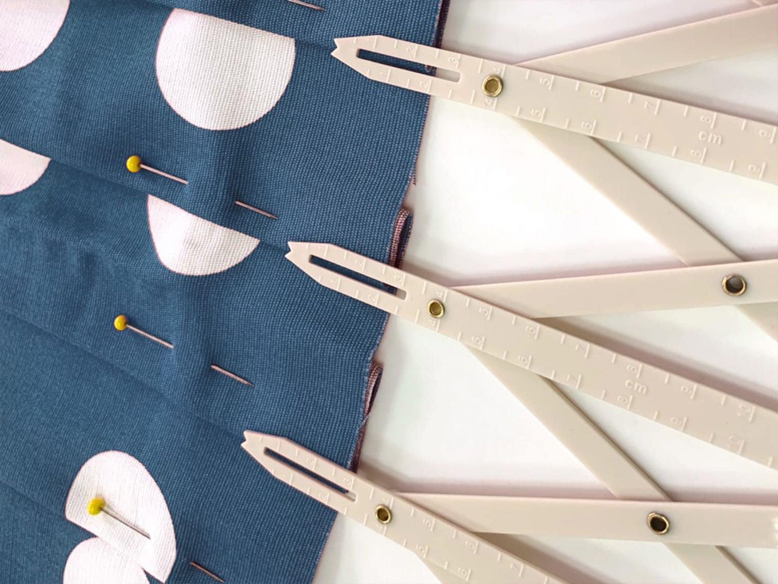 Expandable Sewing Gauge Hemline H258.E Buttonhole Spacer - Etsy UK