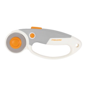 Fiskars Rotary Cutter Titanium Softgrip® 60mm or 45mm Quilting Tool ...