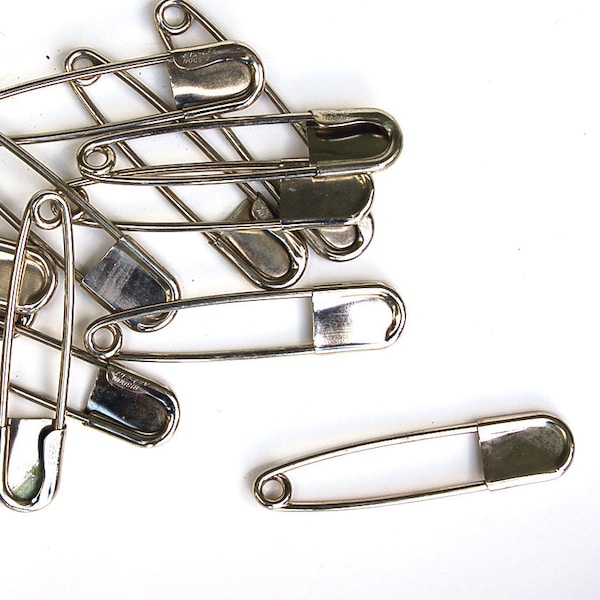 Giant Safety Pin Keychain - Etsy