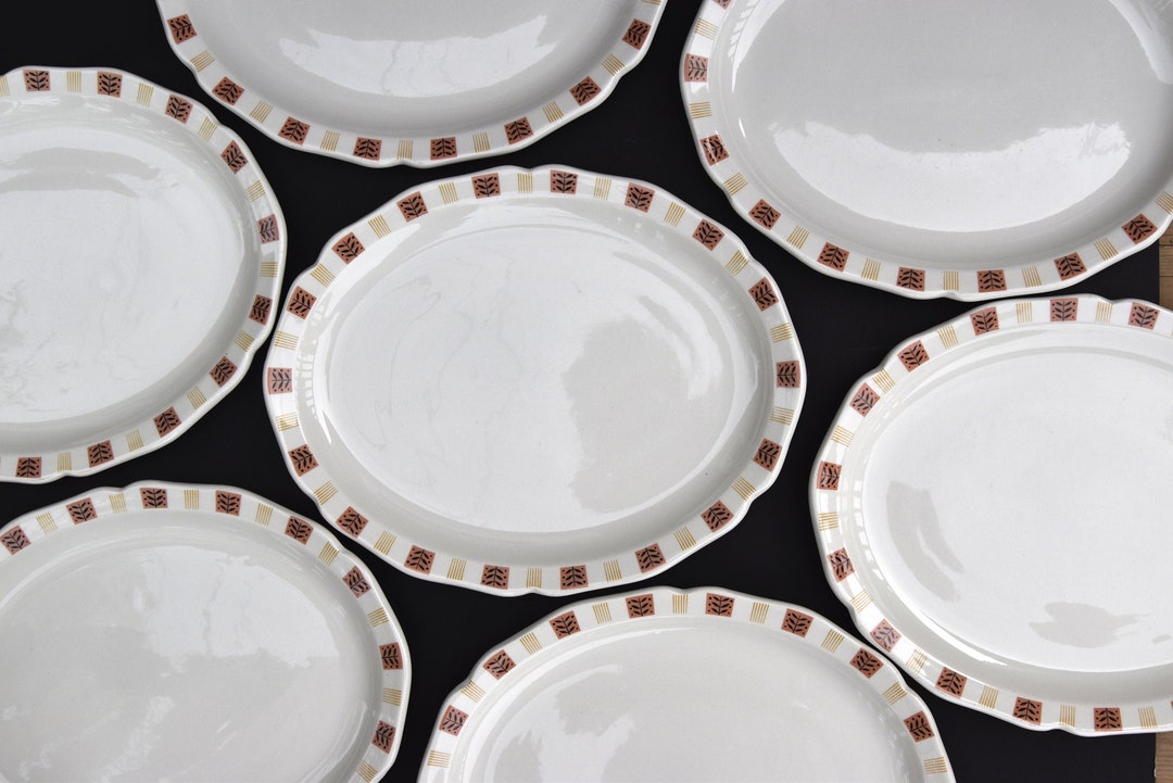 J E Heath Oval 'erica' Dinner Plates Made in England for Russell Food ...