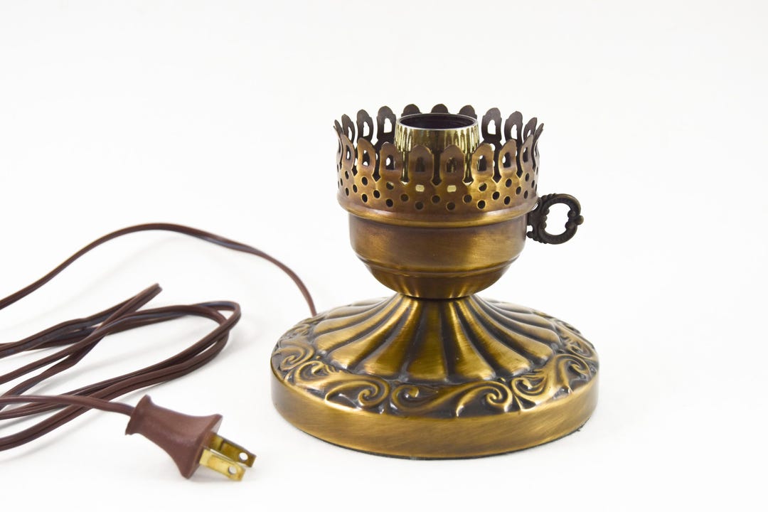 Antique Brass Hurricane Lamp Base for Hurricane Chimney Shade Mid ...