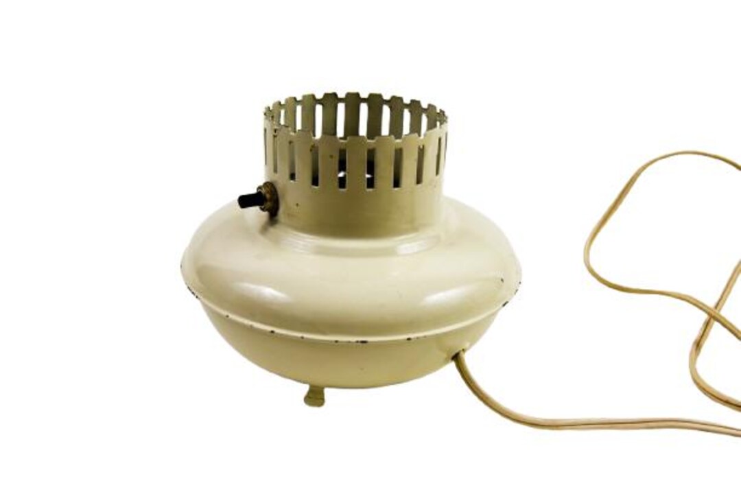 Metal Hurricane Lamp Base | Oil Lamp Style for Hurricane Chimney Shade ...