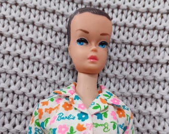 Vintage 1963 Barbie Fashion Queen Barbie With Wigs and 3 Piece Outfit ...