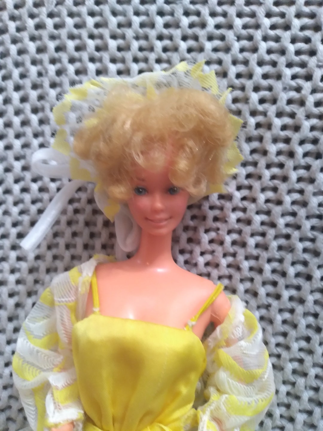 Vintage Superstar Era Pretty Changes Barbie in Her Original Stock ...