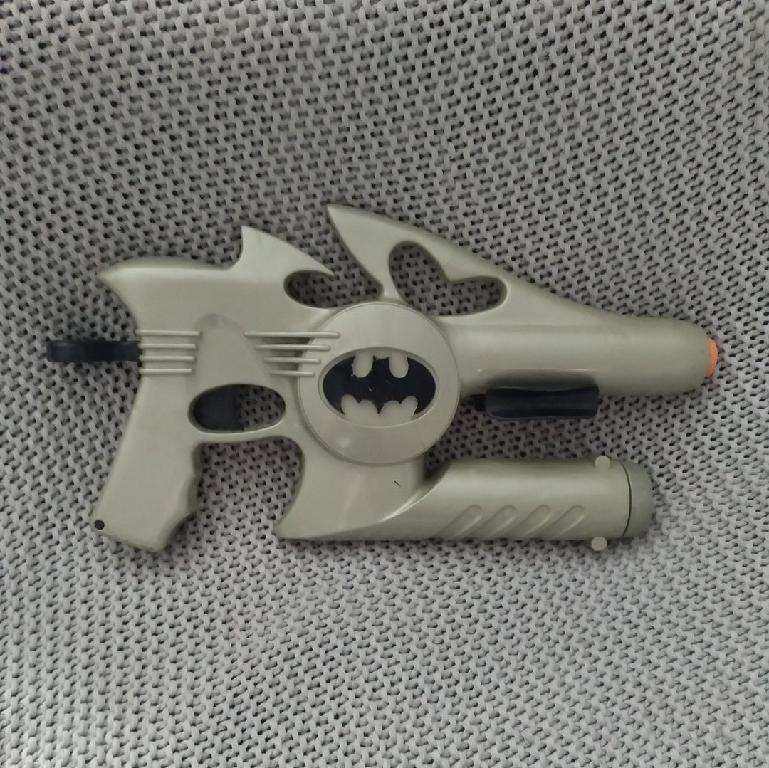 Vintage DC Comics Batman Bat Symbol Golden Nerf Dart Gun C. 1995 Tonka ...
